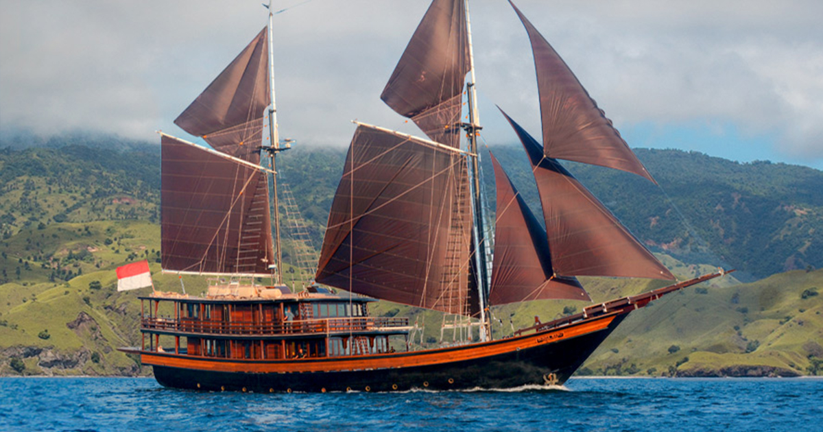 Dunia Baru Yacht | Superyacht Charter in Indonesia | Indo Yachts