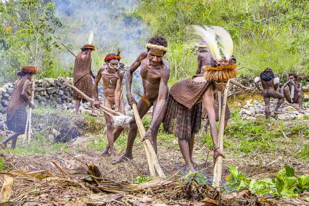 The Explorer’s Bucket List | 13-night Raja Ampat Itinerary | Indo Yachts