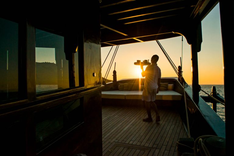 Amandira | Classic Yacht Charter in Indonesia | Indo Yachts