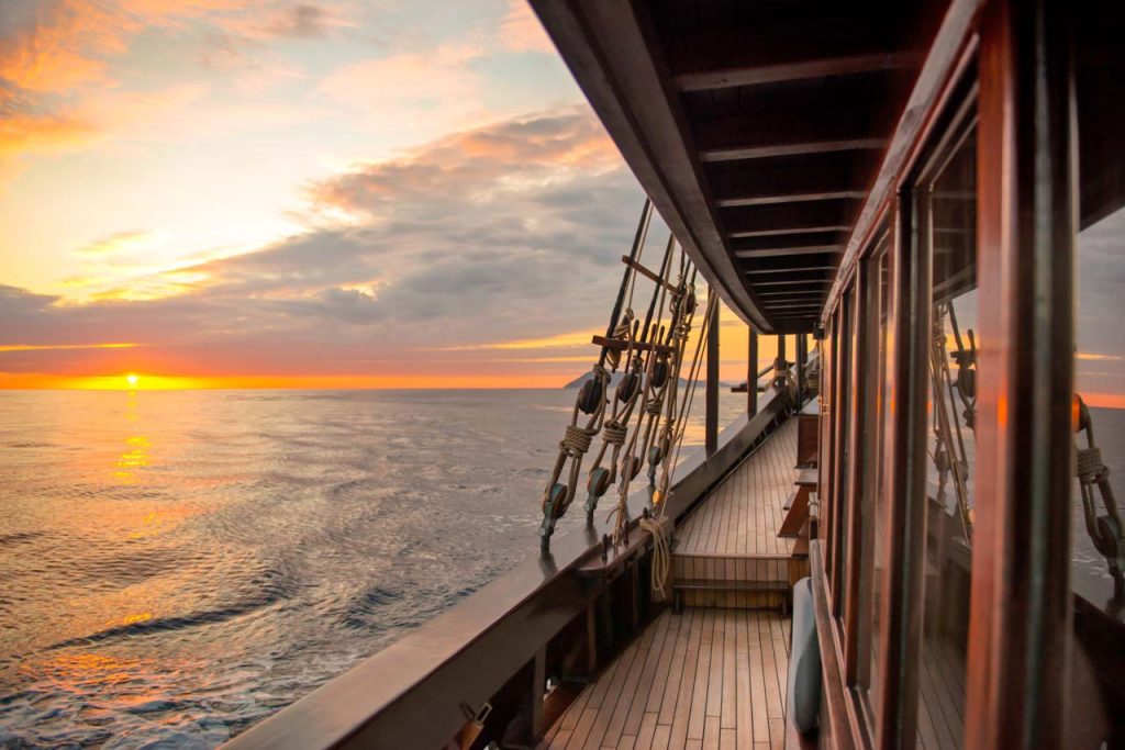 Amandira | Classic Yacht Charter in Indonesia | Indo Yachts