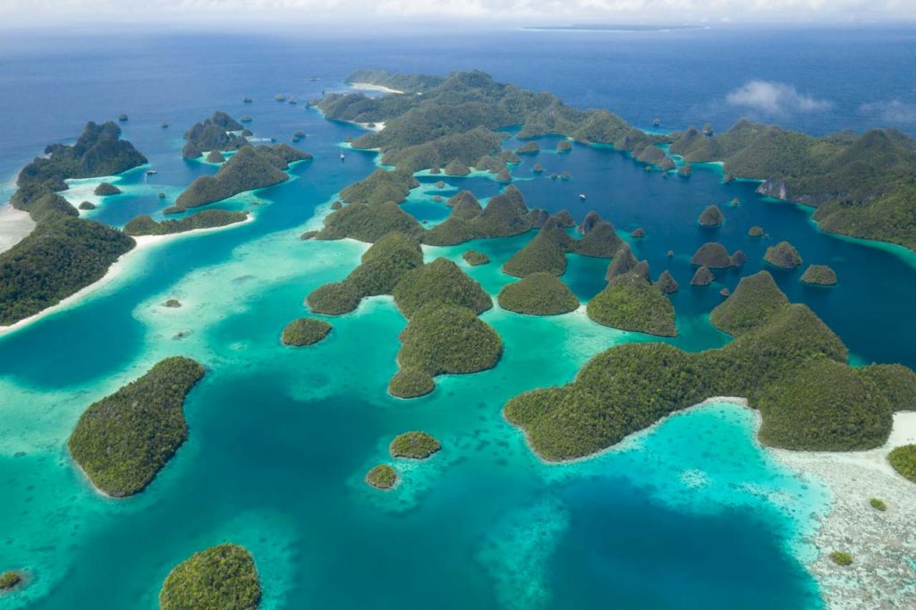 Dunia Baru Yacht | Superyacht Charter in Indonesia | Indo Yachts