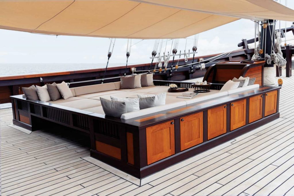 Dunia Baru Yacht | Superyacht Charter in Indonesia | Indo Yachts